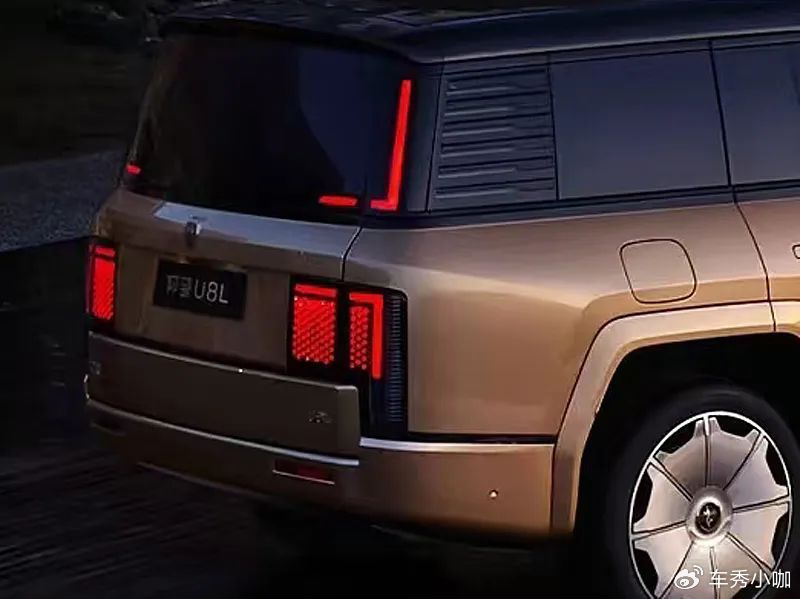 2025上海车展：轴距增加200mm，仰望U8L首发-新浪汽车