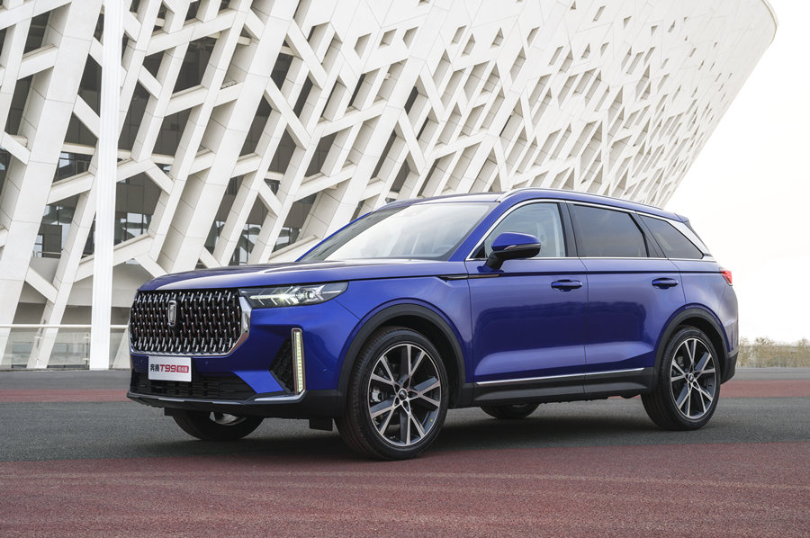 售价19.19万元，配2.0T+6AT动力组合，奔腾T99机长版正式上市-新浪汽车