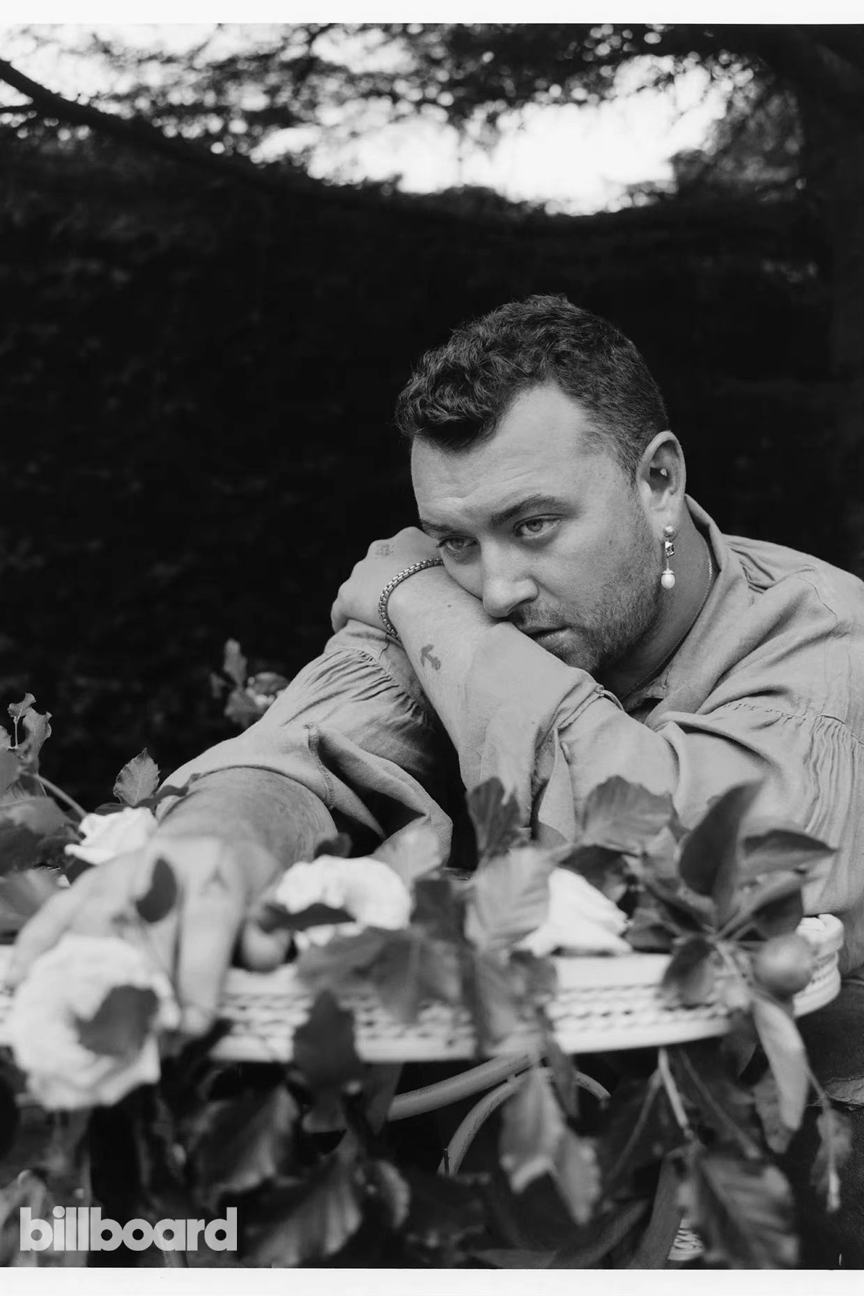 骚姆Sam Smith登上《Billboard》杂志最新封面……__财经头条