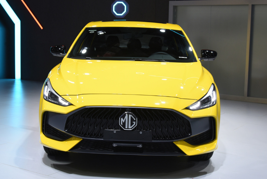 外观运动的务实派，新款名爵5配置小提升，是否值得买？-新浪汽车