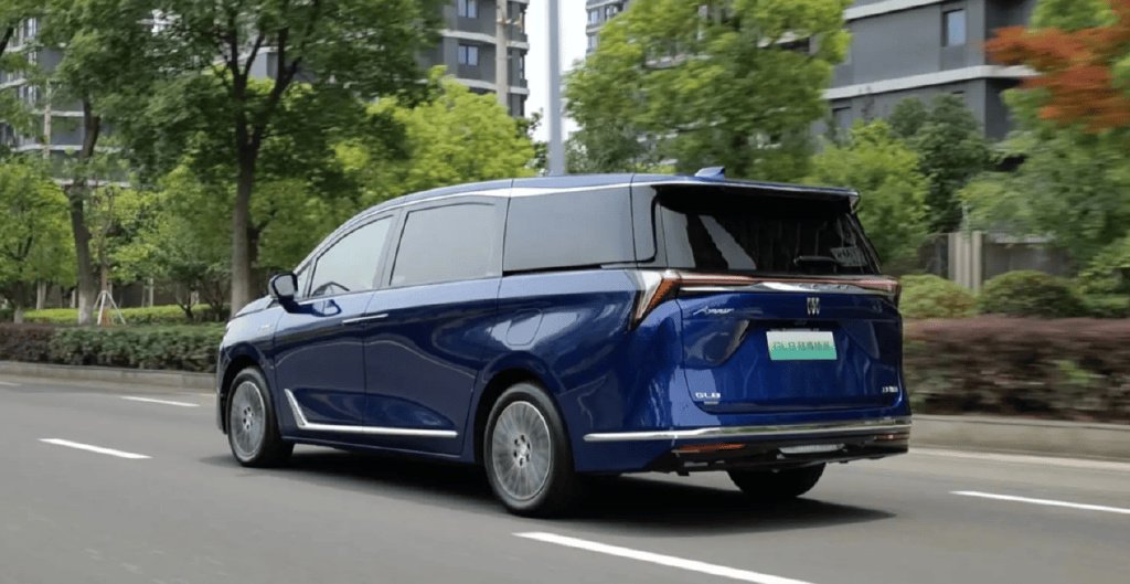 解析：续航破千、油耗7.96L，别克GL8 PHEV车型的混动技术优势-新浪汽车