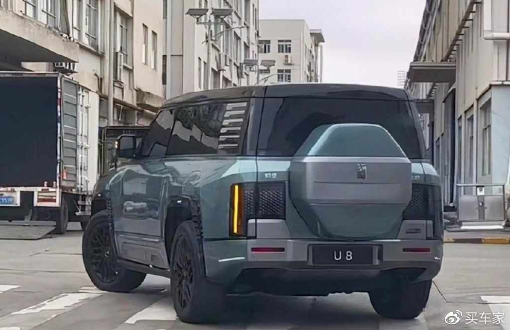 仰望U8卖到一百万：比亚迪压箱底的技术，配得上百万价格？-新浪汽车