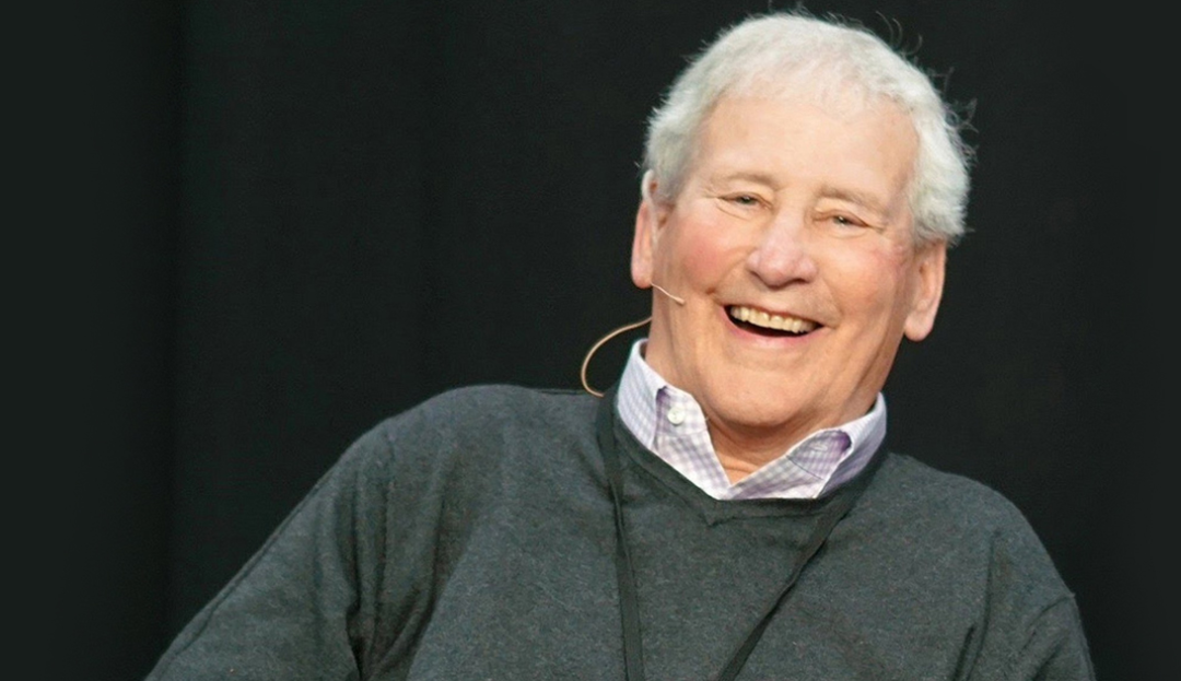 39岁转行从商，经手公司市值2万亿，这个传奇教练的学生遍布硅谷|谷歌|比尔|埃里克·施密特_新浪新闻