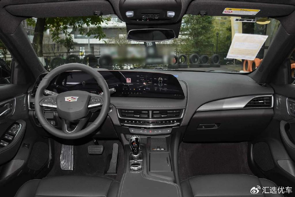 凯迪拉克CT5新增车型，一口价20.69万，配2.0T发动机+10AT变速箱-新浪汽车