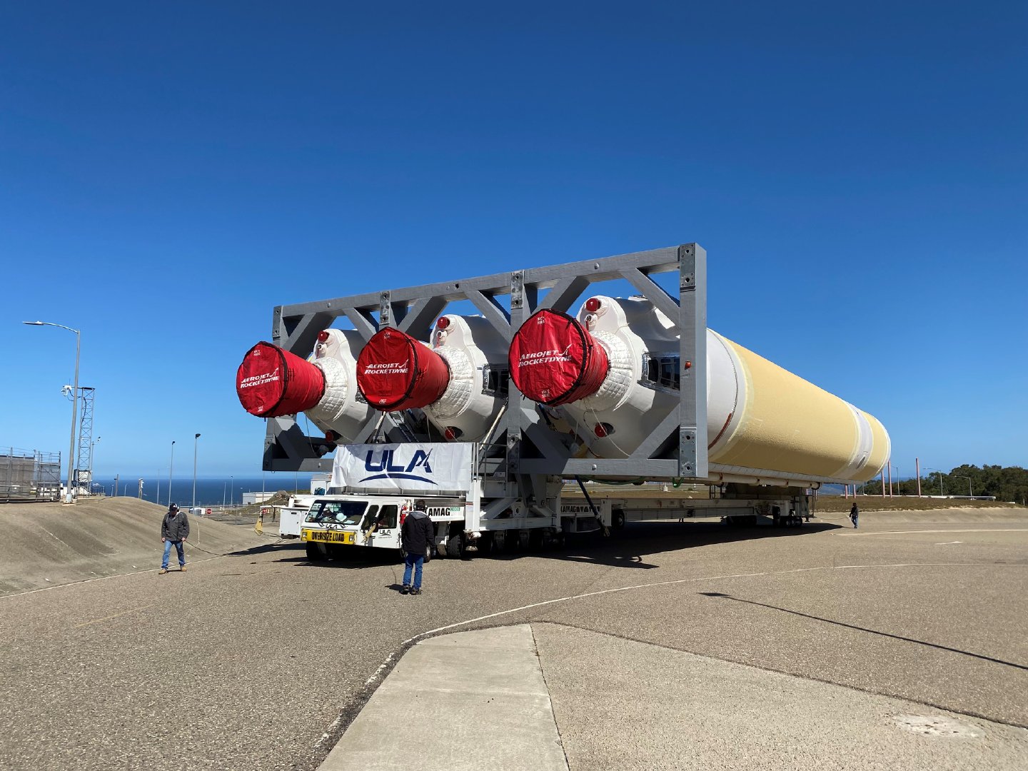 范登堡太空军场站SLC-6最后一发德尔塔IV重型火箭顺利发射升空|德尔塔|范登堡|场站_新浪新闻