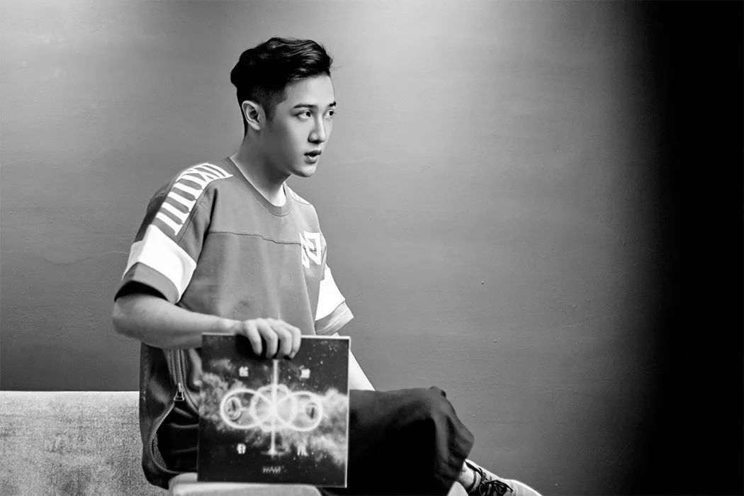 哪位男rapper是你心中的颜值天花板？__财经头条