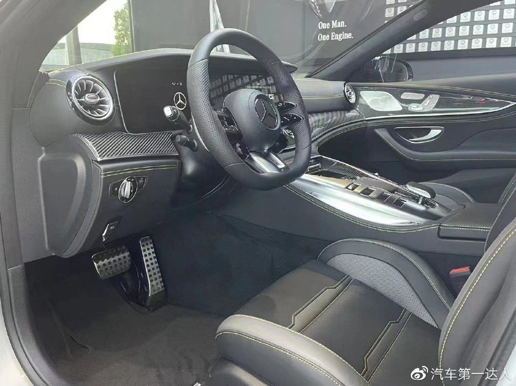 奔驰GT50四驱、 年轻人的轿跑-新浪汽车