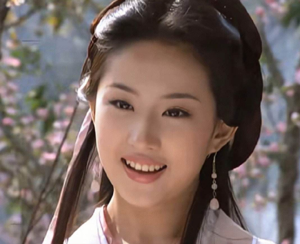 华为影响力有多大？两代“小龙女”李若彤、刘亦菲在用华为手机！__财经头条