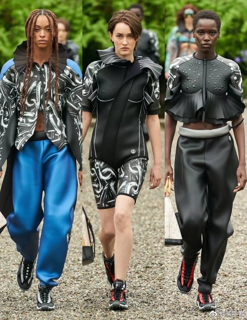 LV 2024早春女装秀……__财经头条