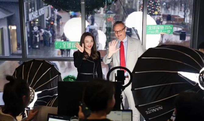 这届“黑五”，谁在引领新趋势？__财经头条