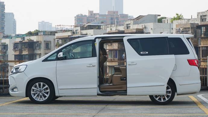 怎么坐都舒服的MPV最高只要20万，开出去绝对有面子！-新浪汽车