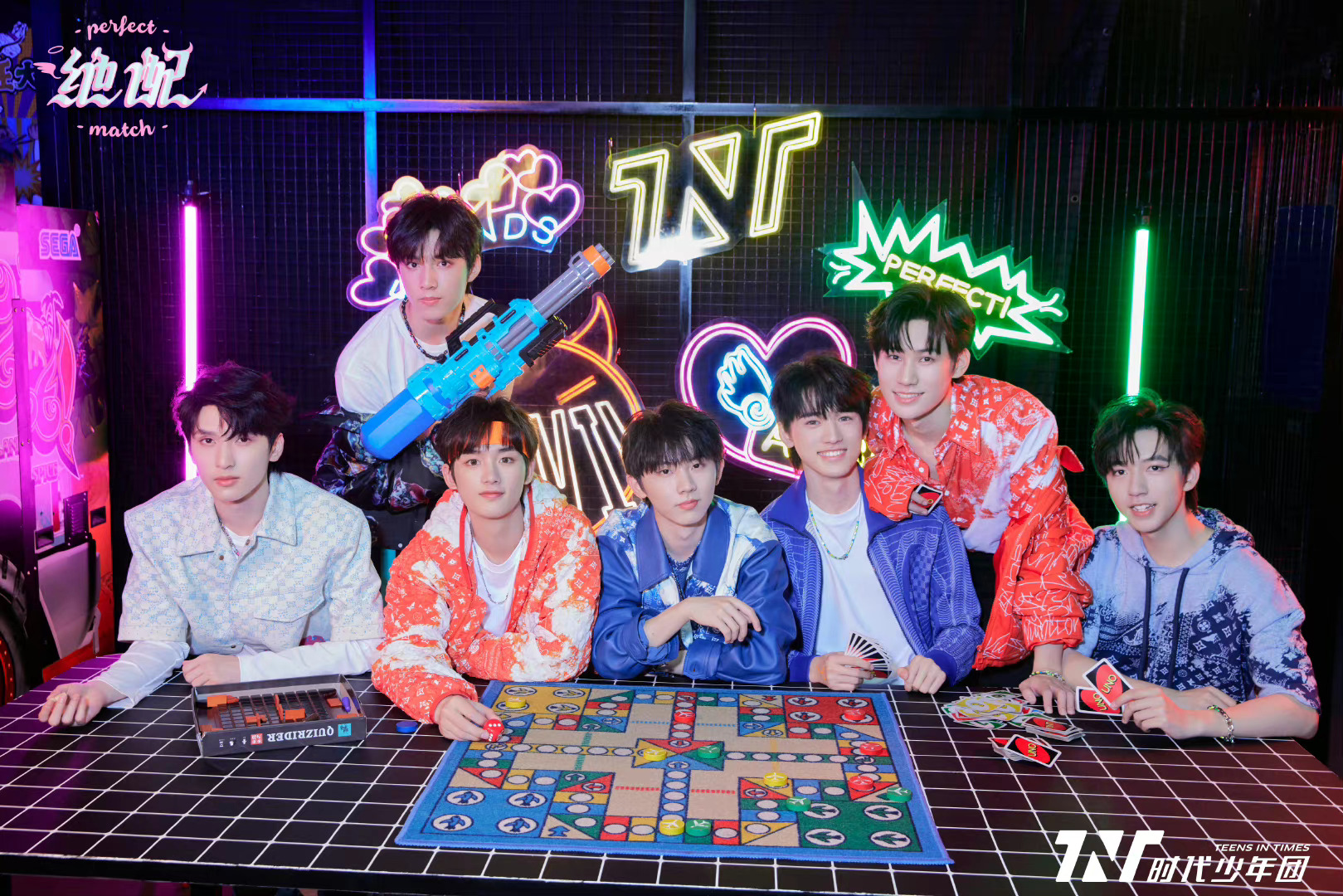 时代少年团新代言官宣啦__财经头条