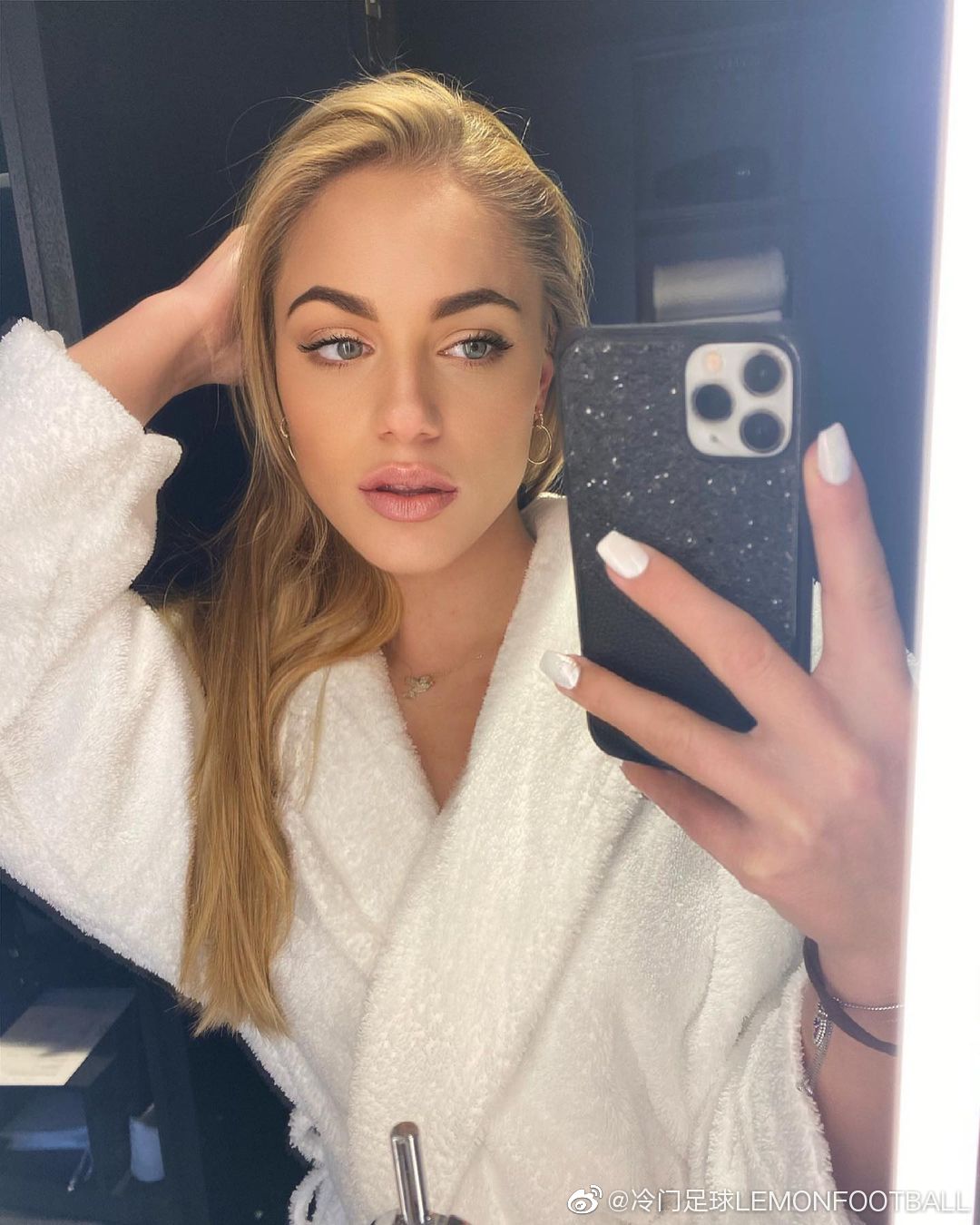 瑞士丨草蜢女足队员，克罗地亚美女Ana Markovic__财经头条