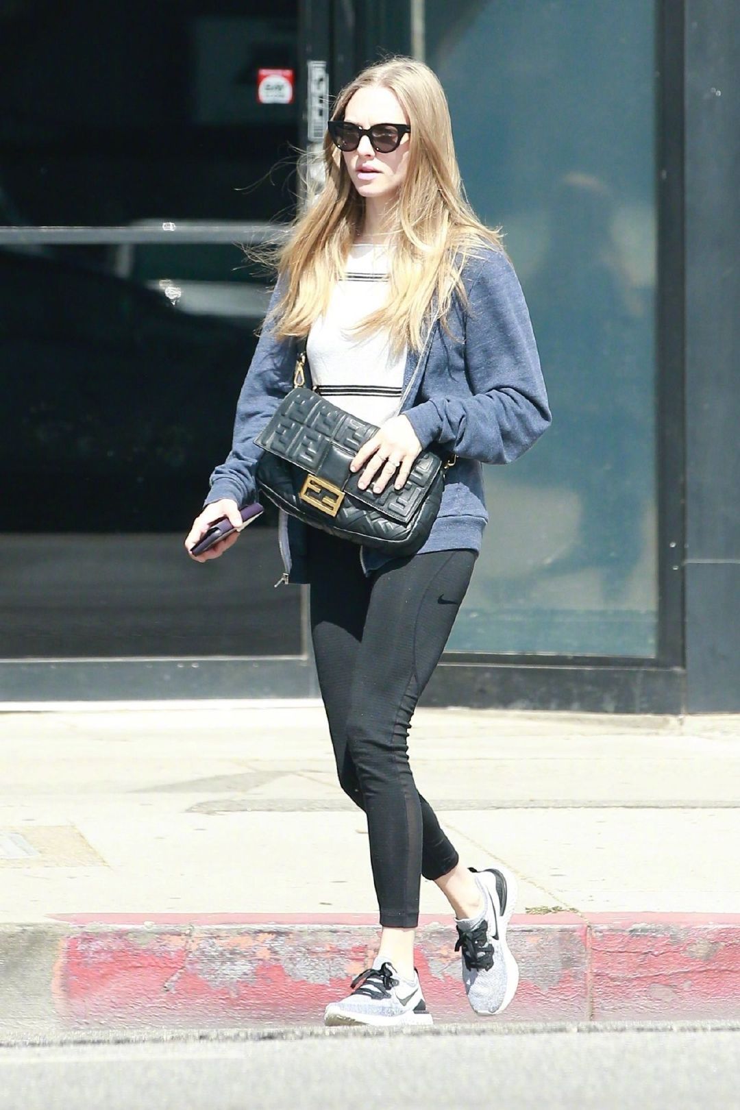 阿曼达·塞弗里德（Amanda Seyfried）和丈夫迎来了他们的第二个孩子（