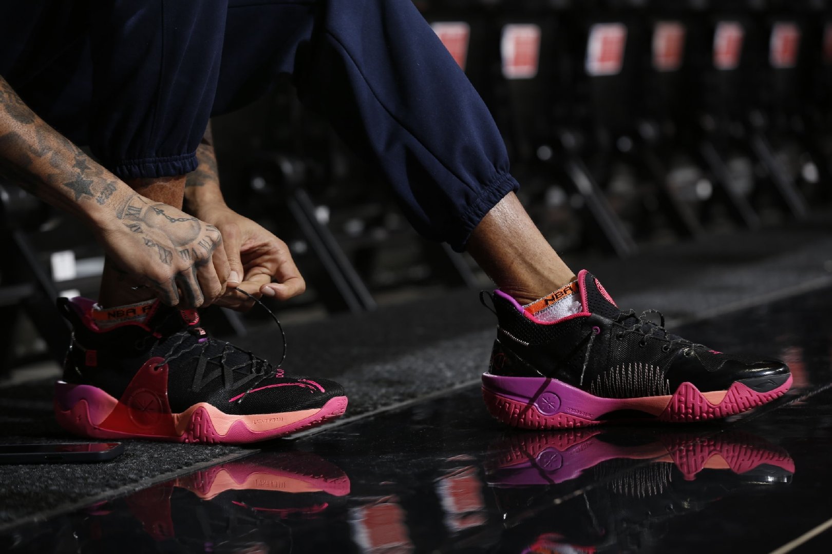 今日水拉上脚LI-NING WADE DLO ICE 晨曦配色 Cameron Browne__财经头条