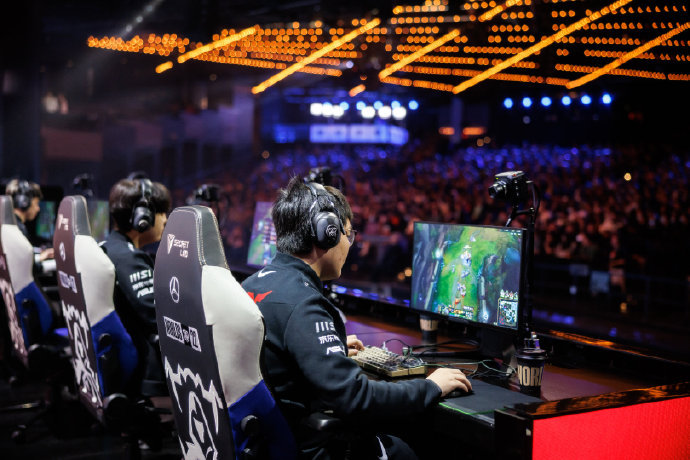 S12四强名额全部确定：LCK包围JDG……__财经头条