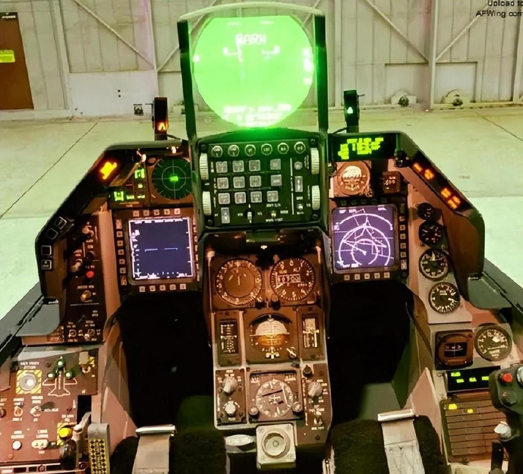 “战隼”还在生产：第一架全新F-16V下线，总产量有望突破5000架