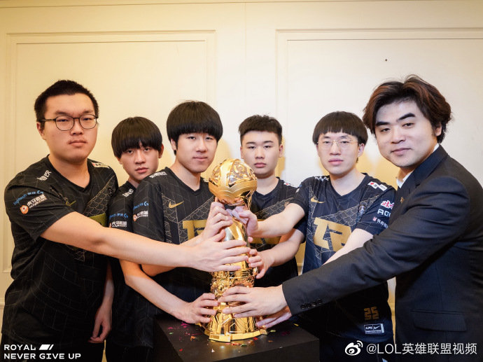 RNG赛后返图：敢问天地试锋芒，披荆斩棘不可挡！__财经头条