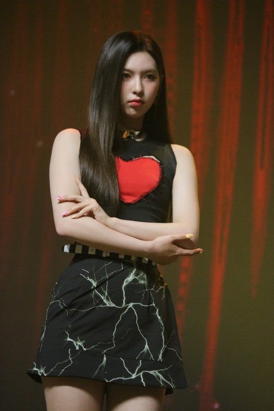 NMIXX回归再度遇冷，韩流音源降至谷底，空降58成最佳音源排名|DICE|音源|韩流_新浪新闻