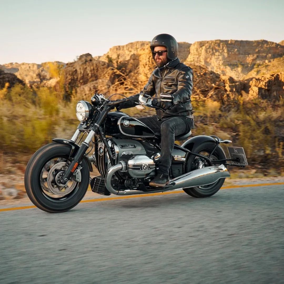 重磅！宝马摩托车R 18正式上市！售价24.99万元起！-新浪汽车