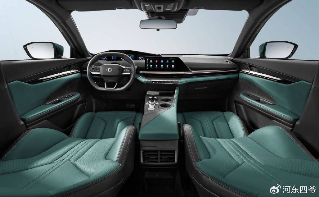 试驾长安启源A06，四“超”实力诠释“中国心”十佳数智电驱-新浪汽车