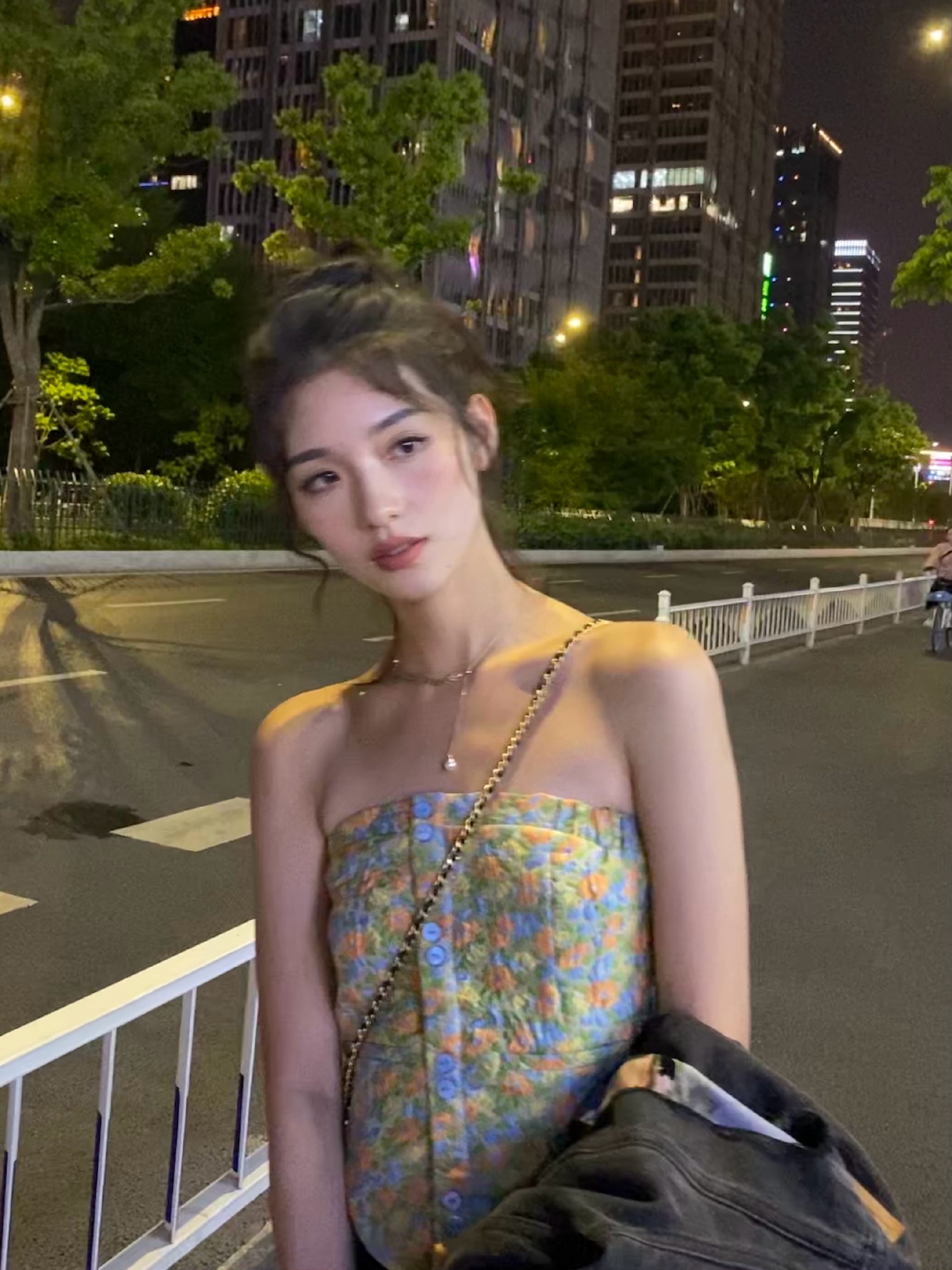 毕业于中国传媒大学，白羊座