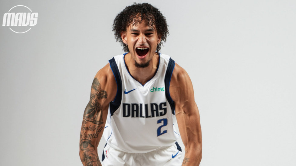 独行侠两大新秀亮相：欧文为莱夫利让出2号 10人阵容夺冠赔率第7|霍姆斯|史密斯|独行侠_新浪新闻