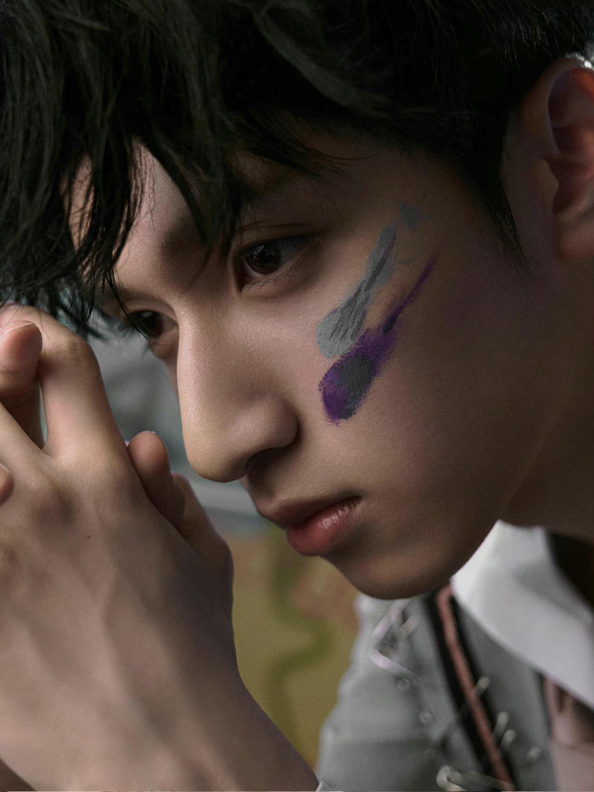 严浩翔最新预告照中热血高校造型好鲨……