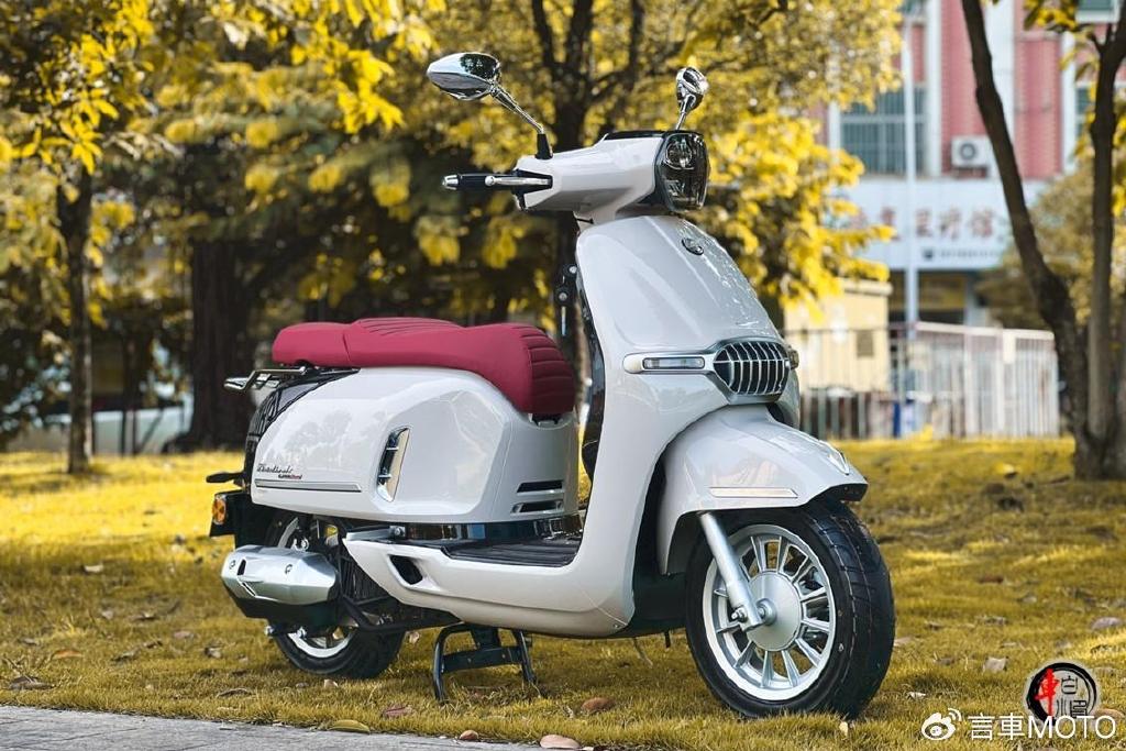 ABS+TCS，凯威FEELINK C150Mate配置齐全，万元内踏板车够不够卷？-新浪汽车