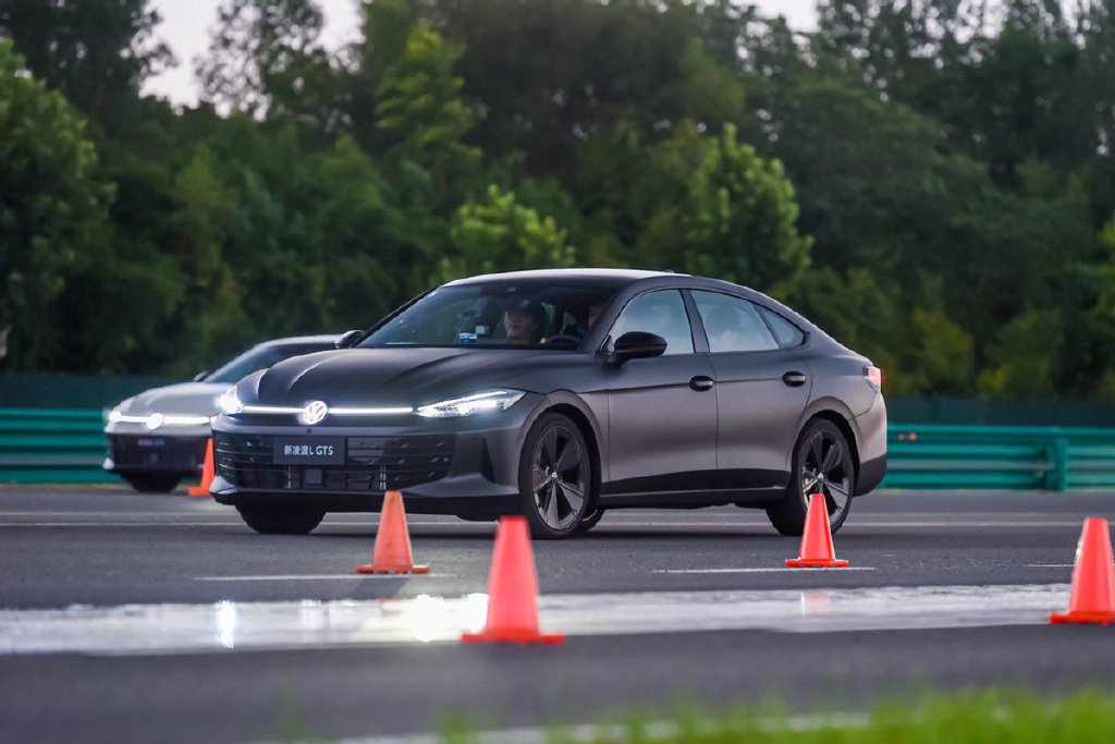 “南派高尔夫GTI”亮相，上汽大众推凌渡L GTS只为“割韭菜”？-新浪汽车