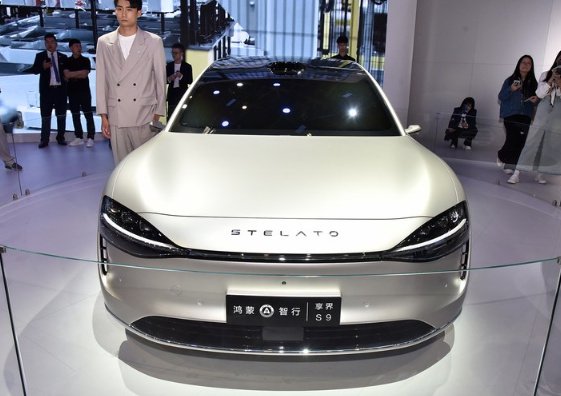 50万元级纯电比拼？享界S9和腾势Z9GT谁更有料？-新浪汽车