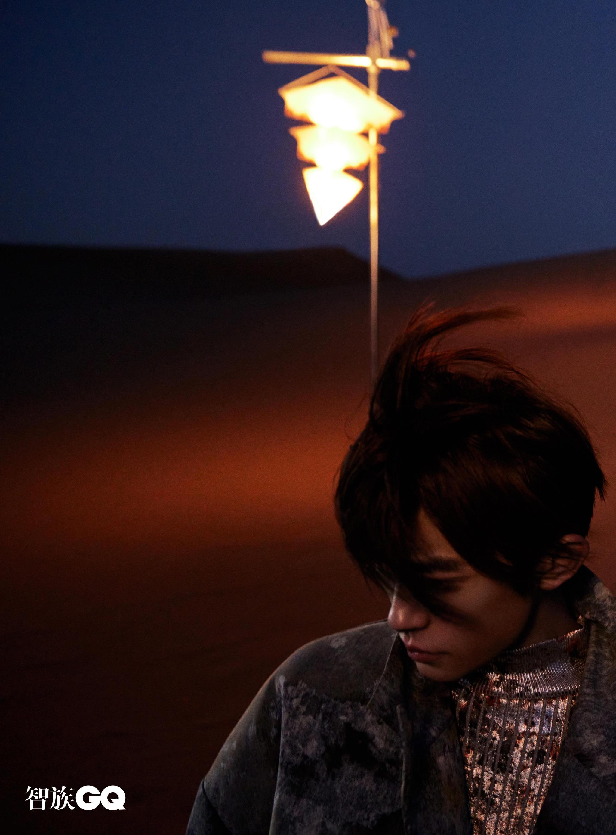 易烊千玺 x 智族GQ 4月刊封面大片 四度登封GQ……__财经头条