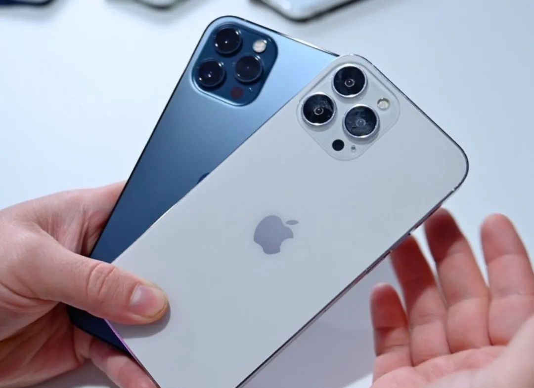 iPhone13新增两个配色，1TB硬盘或支持25W快充！__财经头条