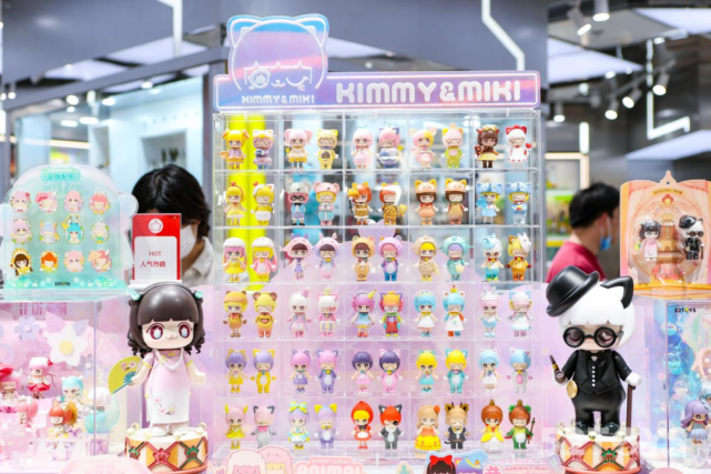 52TOYS 要如何打开成人玩具市场？|潮玩品牌观察③__财经头条