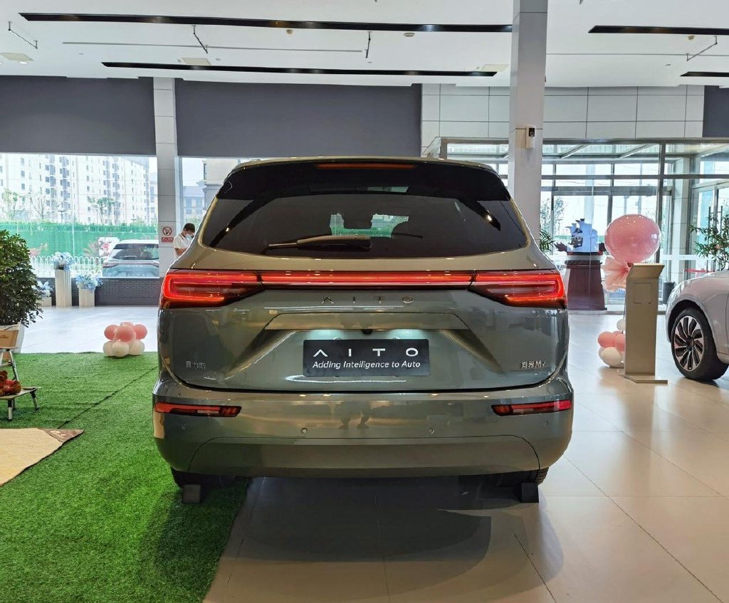 这三样配置令人爱不忍释，静态体验AITO问界M7-新浪汽车