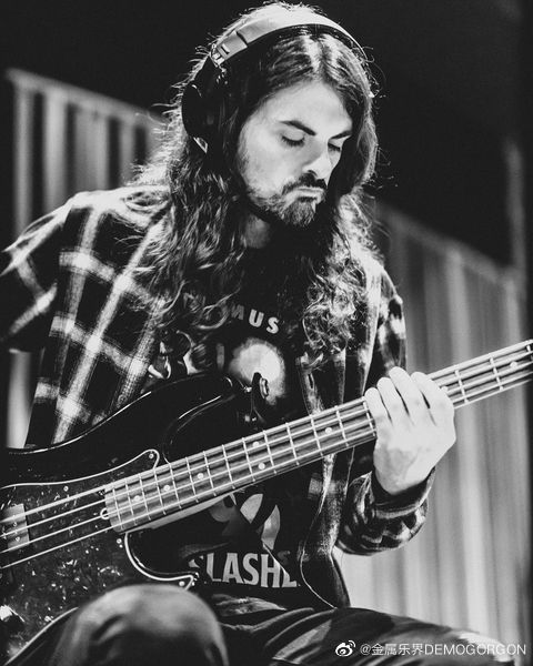 美国主唱Corey Taylor（、STONE SOUR）和制作人Jay……