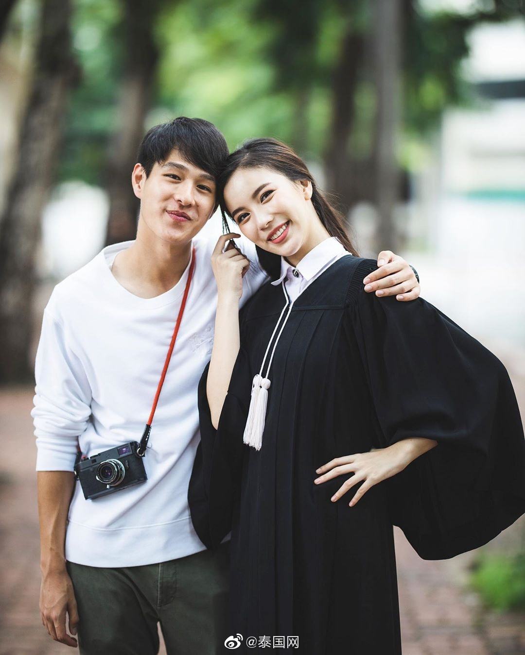 泰星Mook含泪承认与圈内男友Toy和平分手！澄清无第三者插足