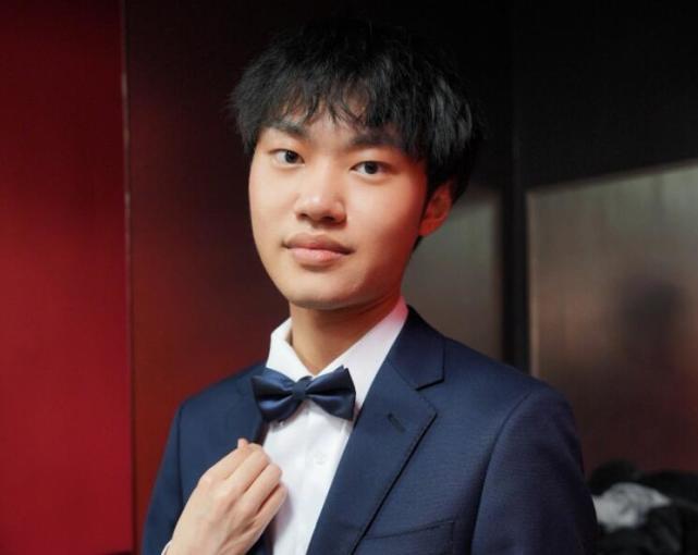 Knight刚加入JDG就被算计，战队签约新中单，下赛季将轮换上场|战队|新中|下赛季_新浪新闻