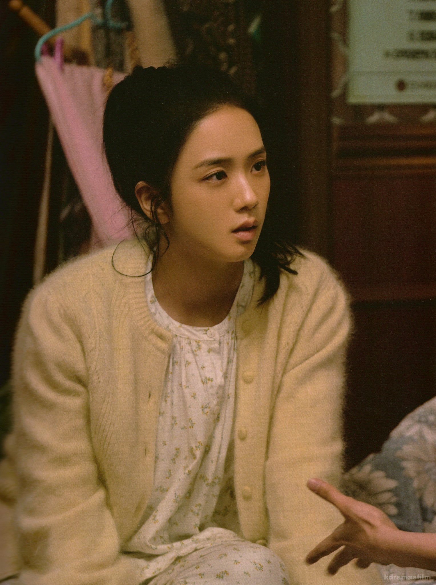 Jisoo｜雪滴花OST专辑扫图__财经头条