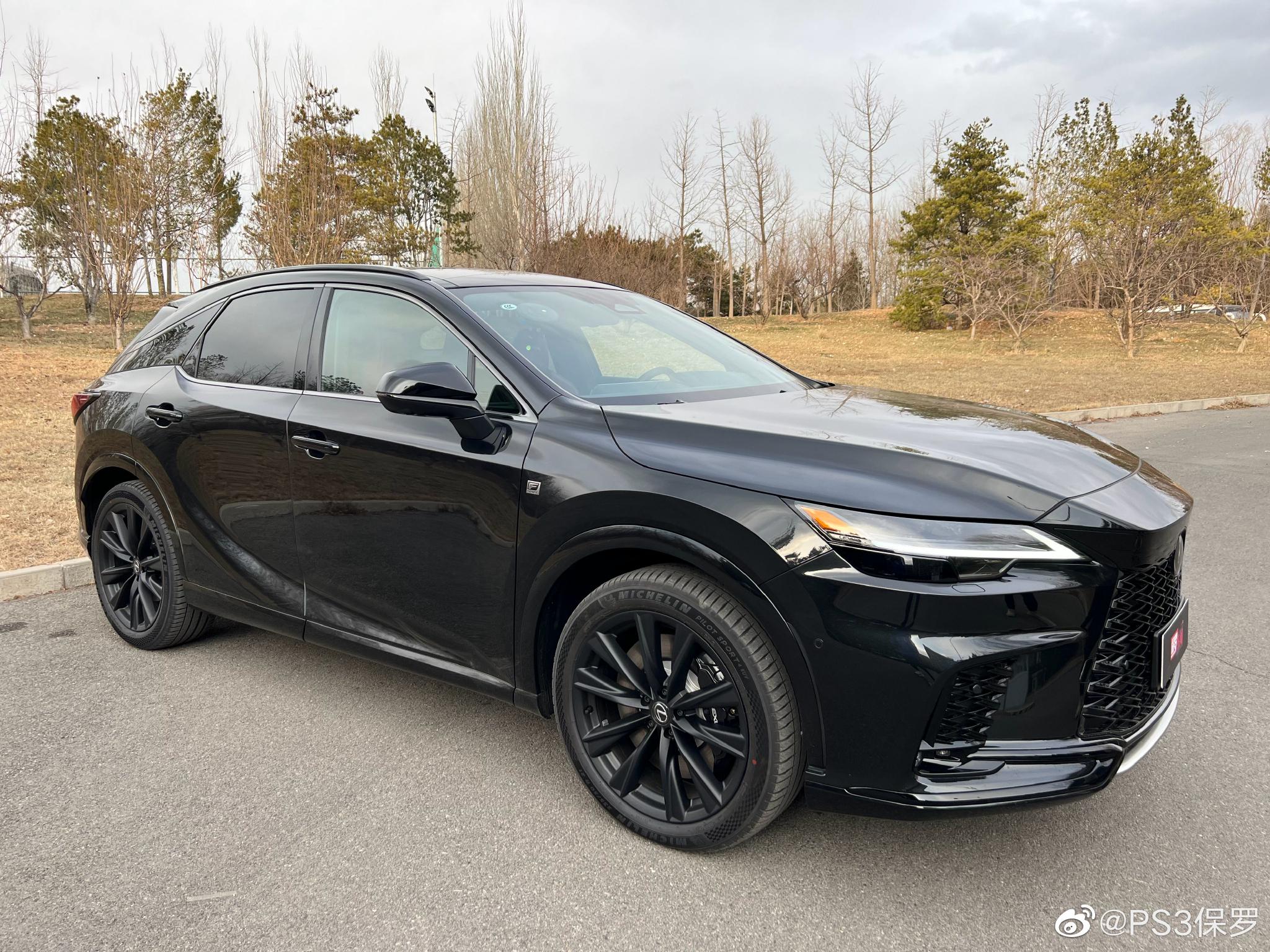 前段时间拍的全新一代雷克萨斯RX500h……