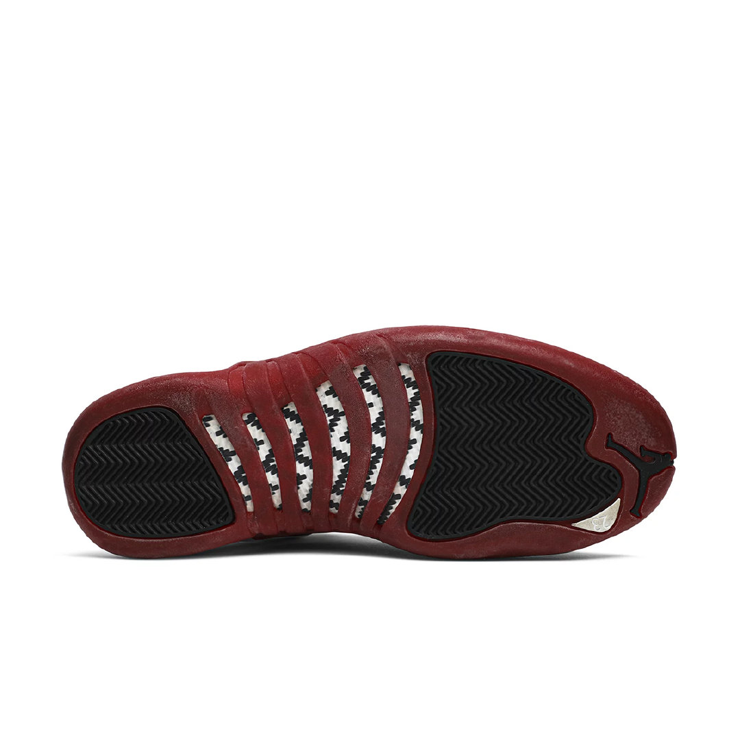 Air Jordan 12 “Cherry” 计划在2023年冬季复刻回归