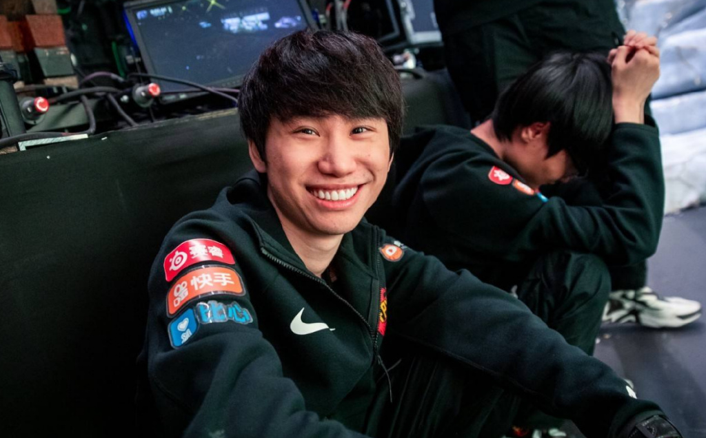 Doinb谈复出：没机会进世界赛的队伍我不考虑！明年肯定回来__财经头条