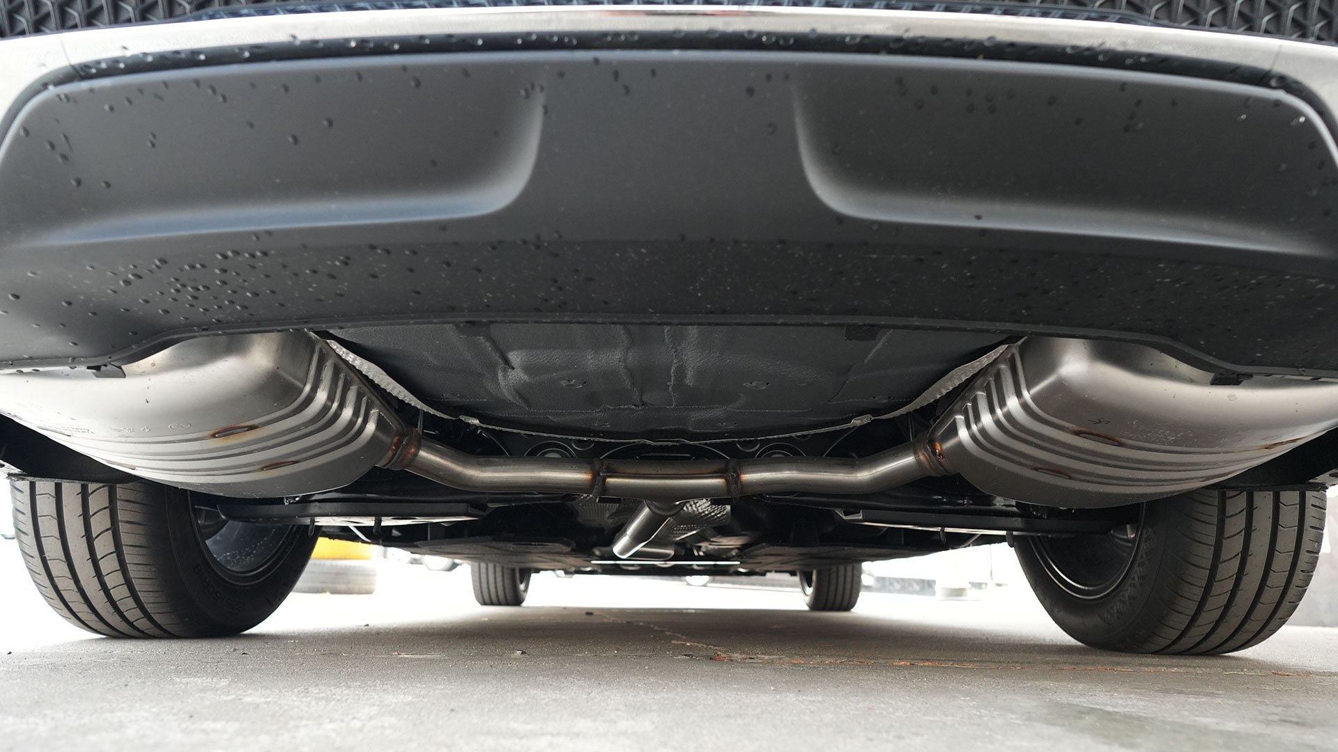 2.0T动力优秀 HEV加速快还省油 全新红旗H5您该这么选-新浪汽车