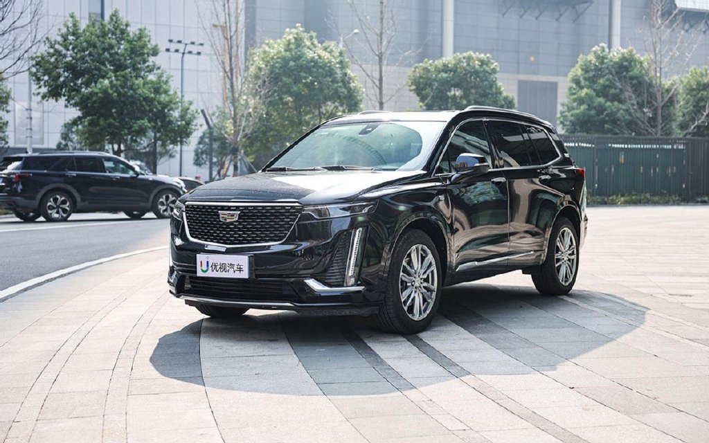 多场景对比凯迪拉克XT6、福特探险者，40万买谁更值得？-新浪汽车