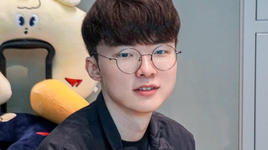 Faker拒绝官方活动要求，直言不想请粉丝吃饭，但可以给签名|签名|吃饭|粉丝_新浪新闻