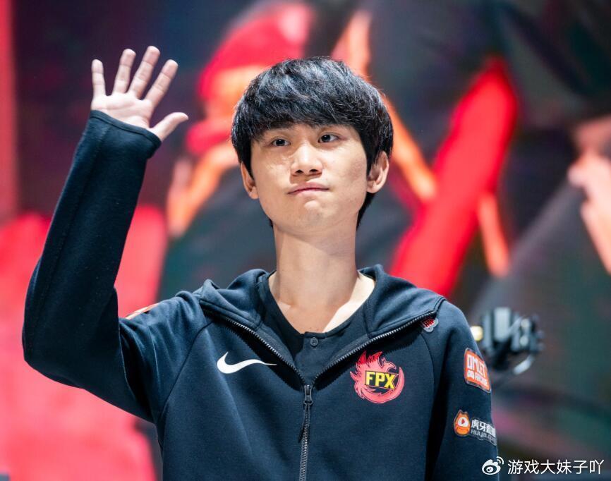 Doinb陷入两难境地，想复出要把别墅上交，不然就永远待在韩国