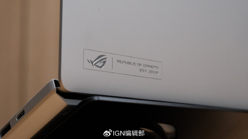 ROG 幻 14 Air 2025 开箱测试：差旅玩家的黄金搭档|笔电开箱|锐龙AI本|华硕|ROG 幻14|Apple_新浪新闻