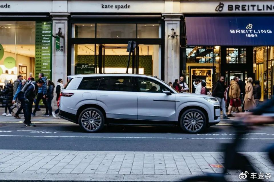 又一个“500万内最好”，腾势N9干得过问界M9？-新浪汽车