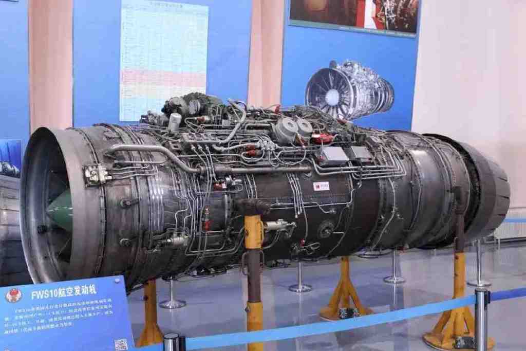 拒绝中国歼-10，伊朗为什么要用无人机换俄罗斯苏-35？__财经头条