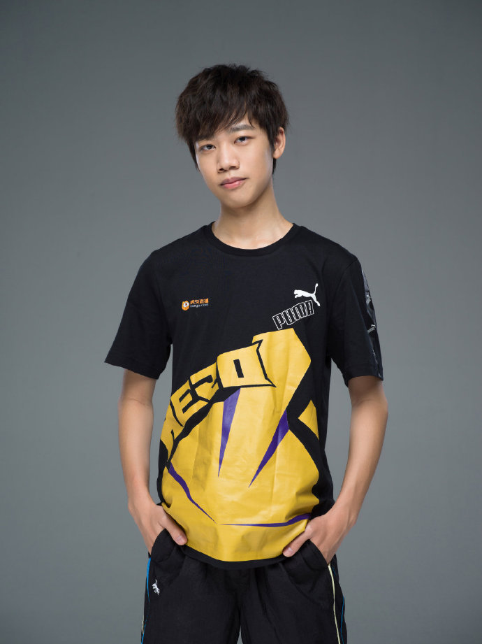 王者世冠定妆照 南京Hero久竞